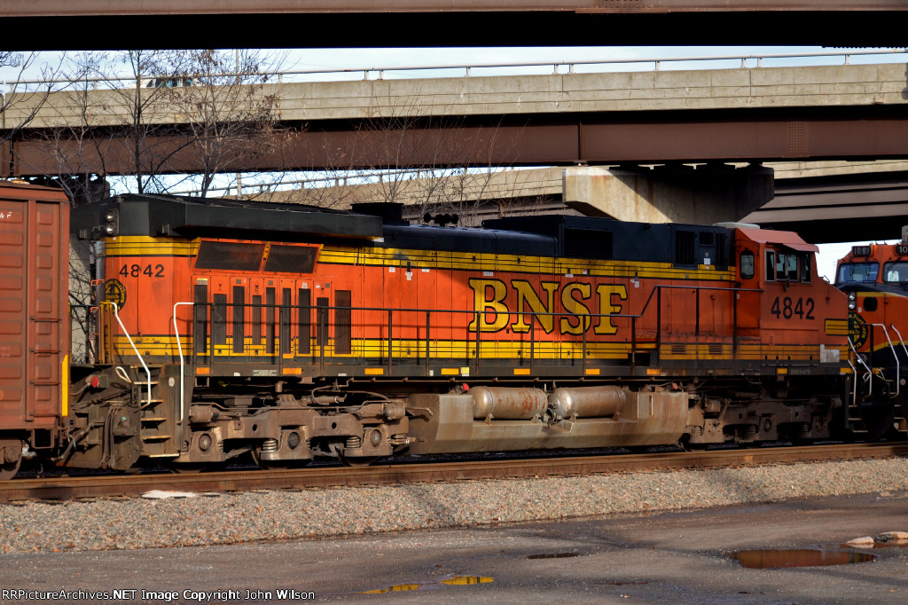 BNSF 4842